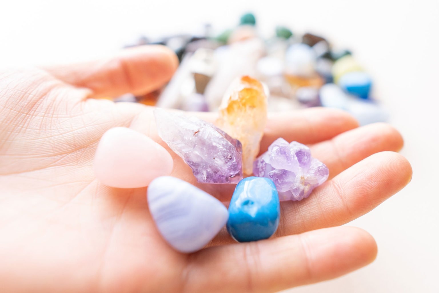 Lithothérapie : les cristaux à choisir pour commencer - France Minéraux