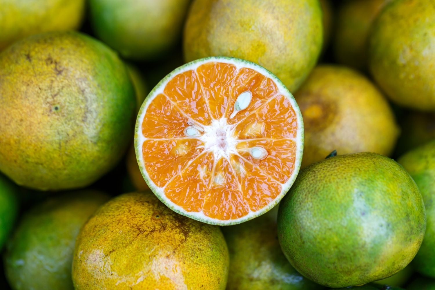 Huile essentielle de mandarine verte - Utilisations et Bienfaits ...