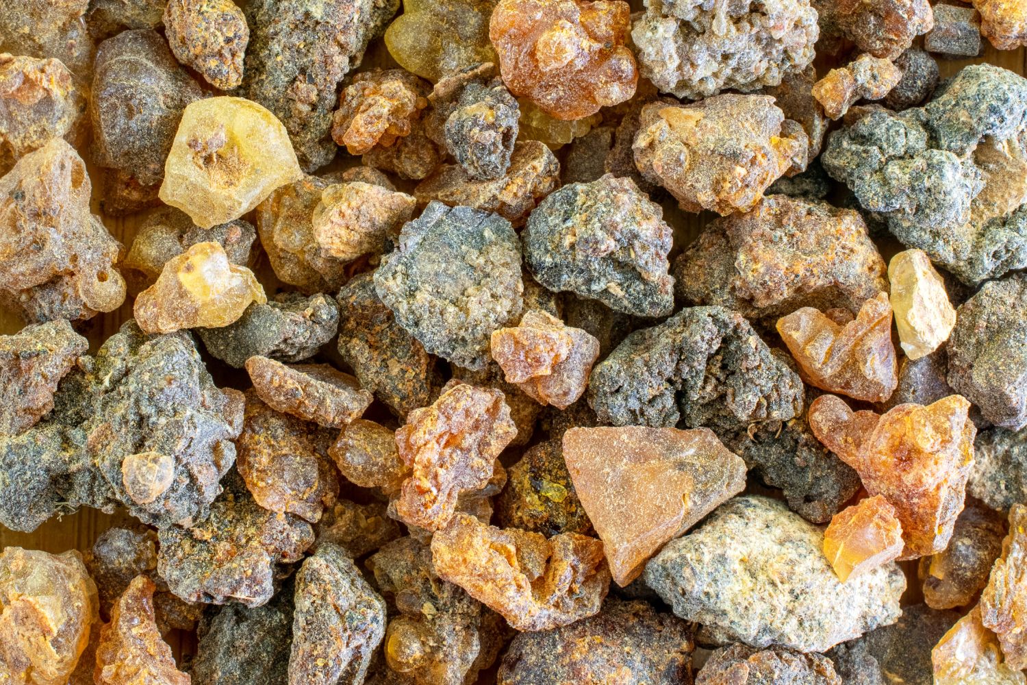 Huile essentielle de myrrhe - Utilisations et Bienfaits - France Minéraux