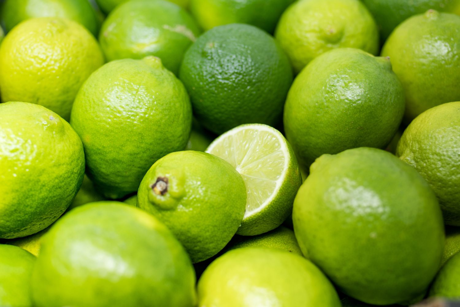 Citron vert - Guide des Aliments de A à Z - France Minéraux