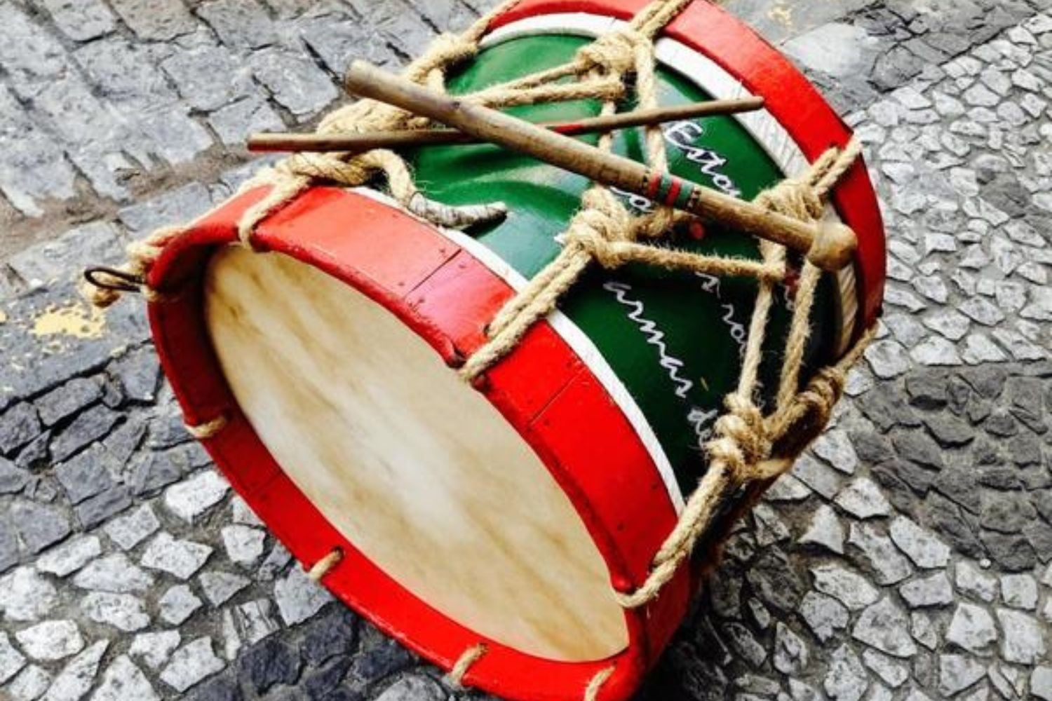 Alfaia - Guide des Instruments de Musique de A à Z - Musicothérapie ...