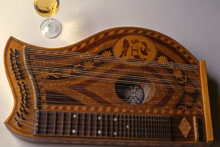 Cithare - Guide des Instruments de Musique de A à Z - Musicothérapie ...