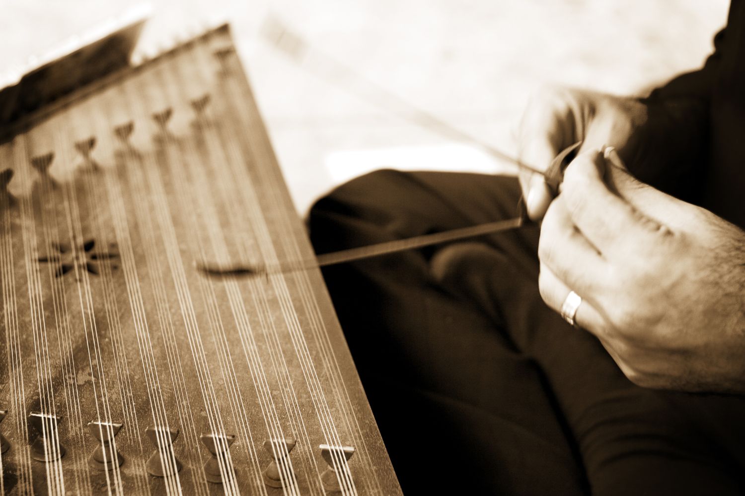 Cithare - Guide des Instruments de Musique de A à Z - Musicothérapie ...