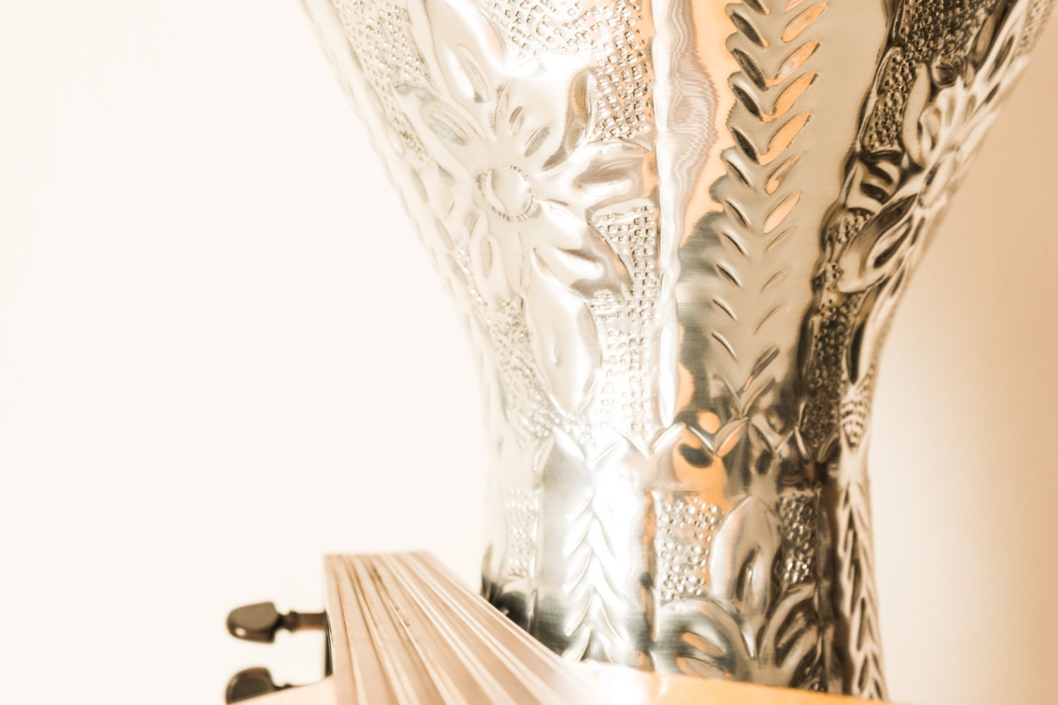 Darbouka - Guide des Instruments de Musique de A à Z - Musicothérapie - France Minéraux