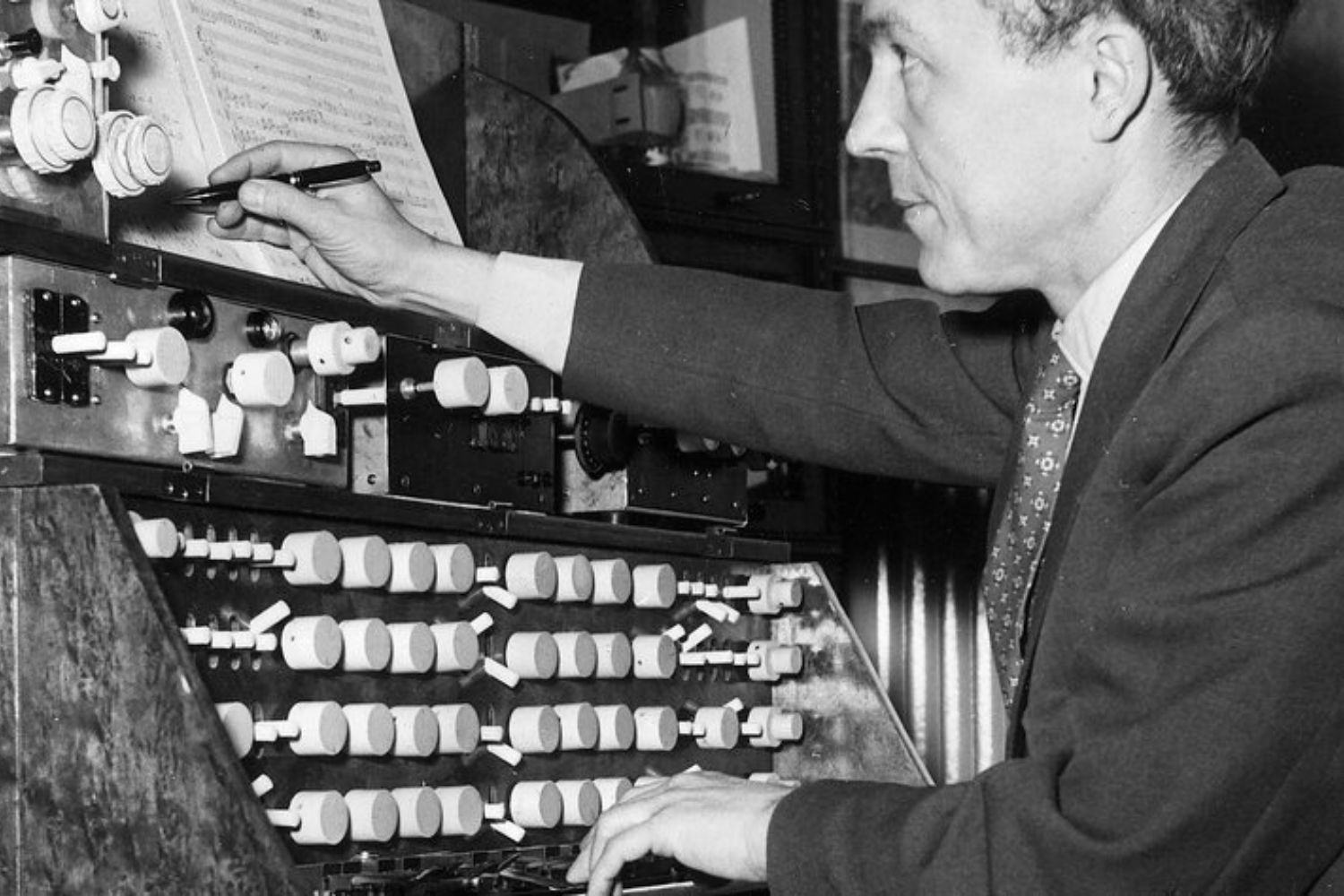 Trautonium - Guide des Instruments de Musique de A à Z - Musicothérapie - France Minéraux