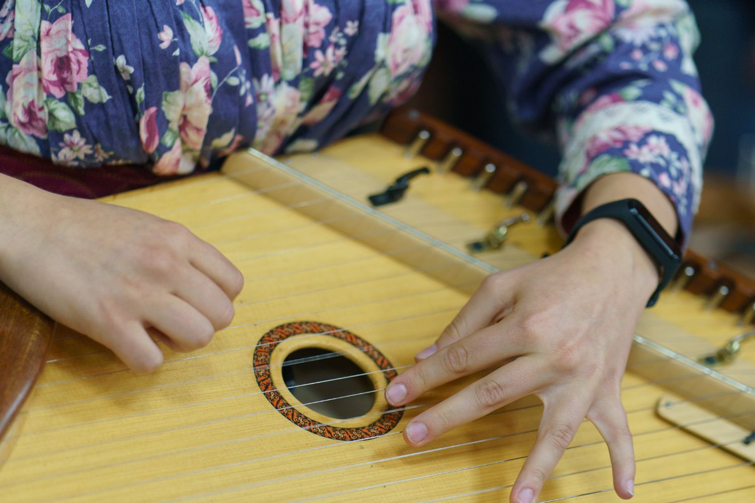 Gousli - Guide des Instruments de Musique de A à Z - Musicothérapie ...