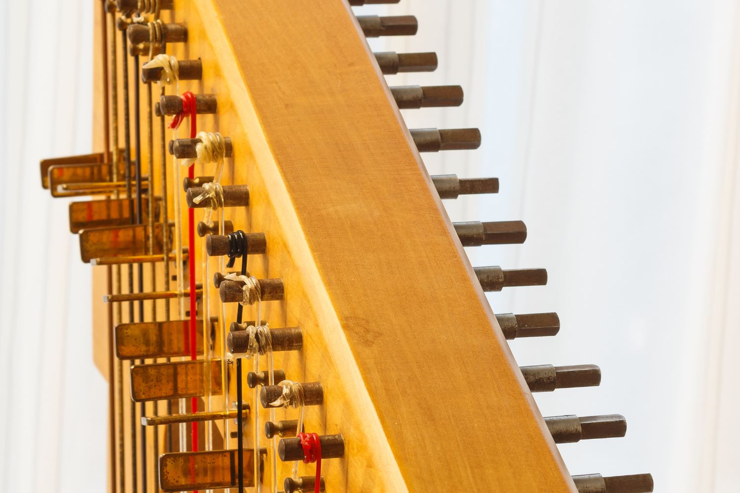 Harpe celtique - Guide des Instruments de Musique de A à Z ...