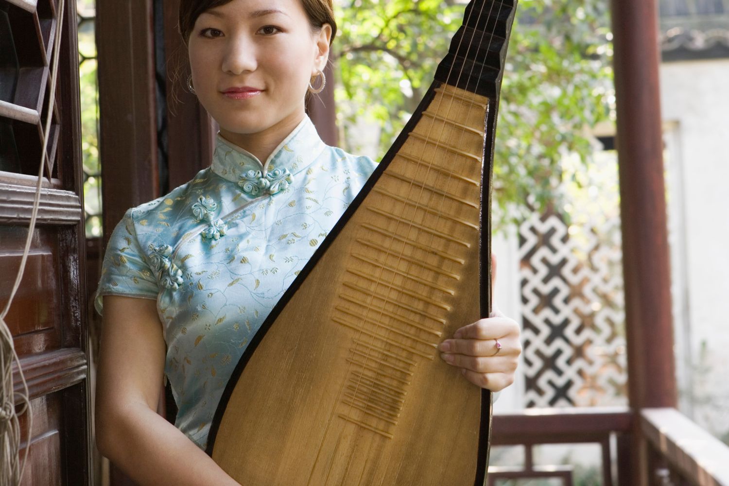 Pipa - Guide des Instruments de Musique de A à Z - Musicothérapie ...