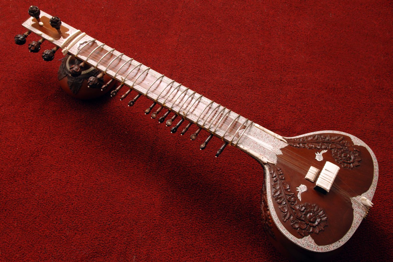 Sitar - Guide des Instruments de Musique de A à Z - Musicothérapie ...