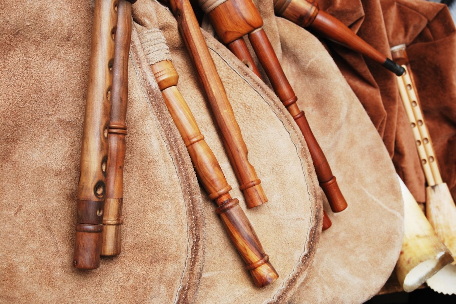 Gudastviri - Guide des Instruments de Musique de A à Z - Musicothérapie ...