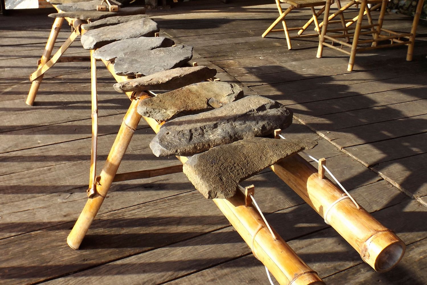 Lithophone - Guide des Instruments de Musique de A à Z - Musicothérapie ...