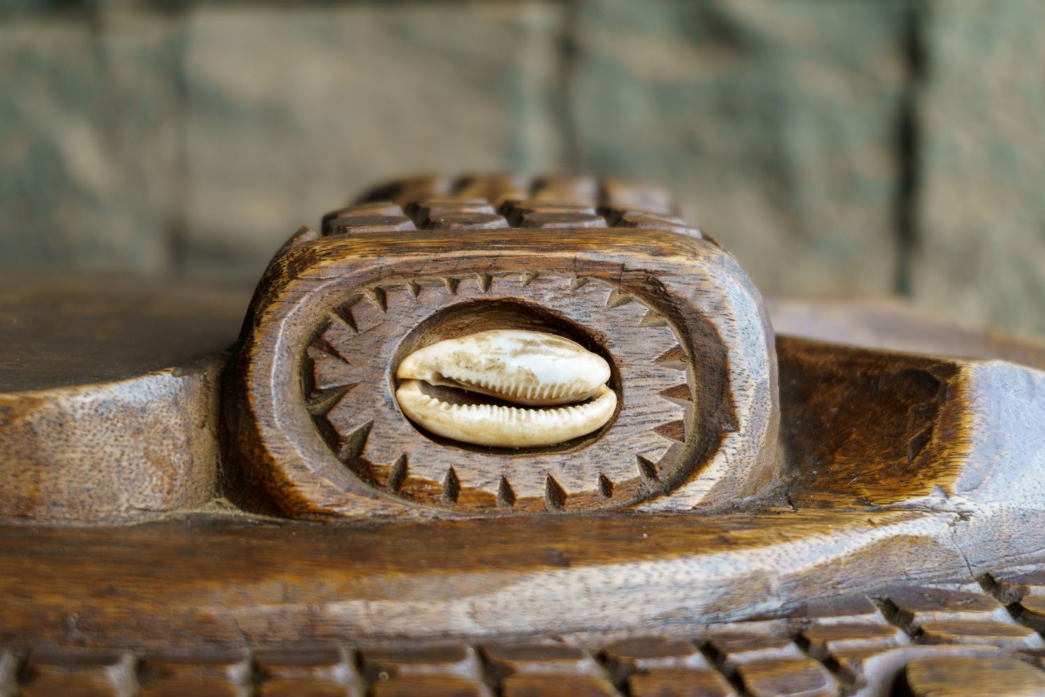 Bamboo slit drum - Guide des Instruments de Musique de A à Z ...